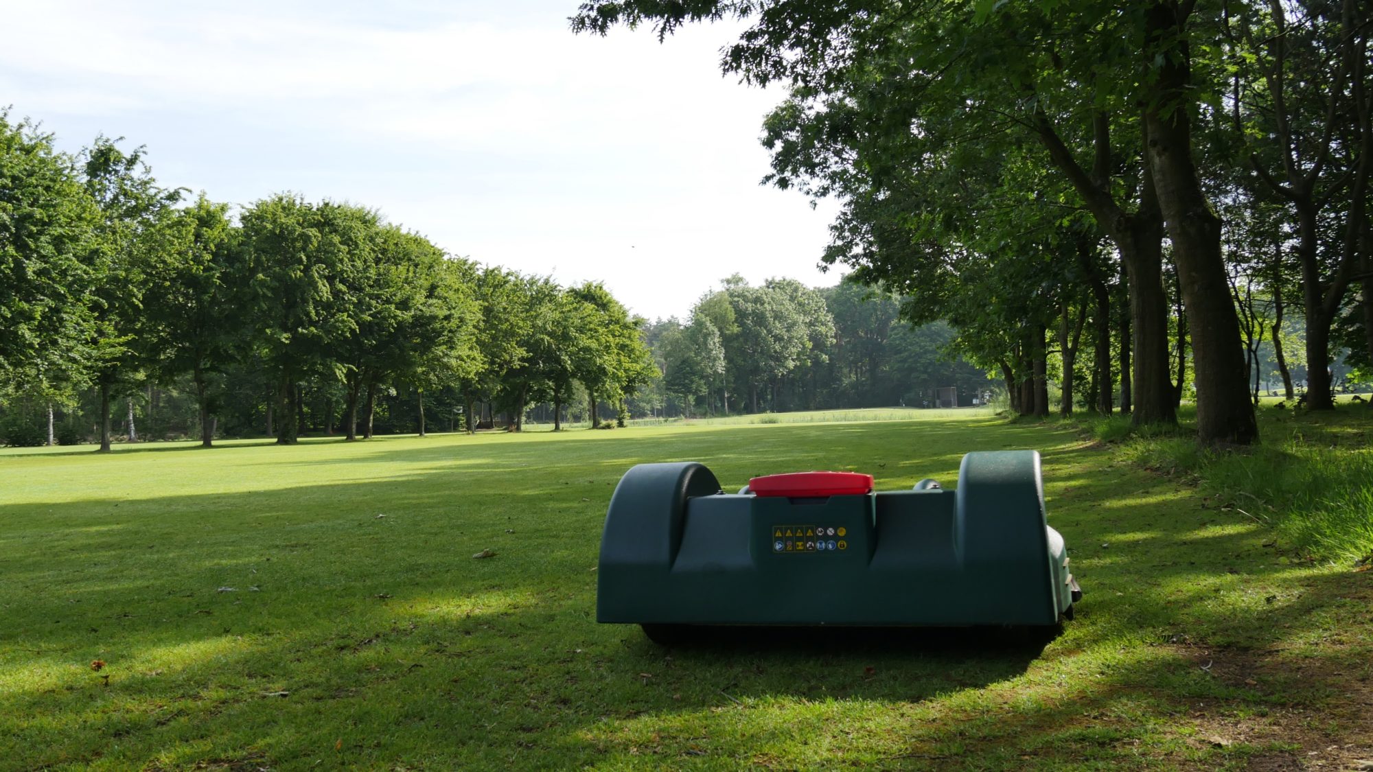 RTK GPS robot mowers for Lilse golf club | Belrobotics - Belrobotics